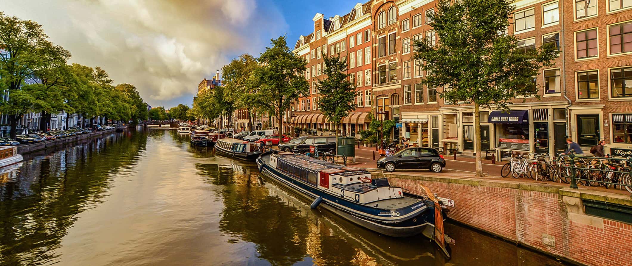 AMSTERDAM TRAVEL GUIDE