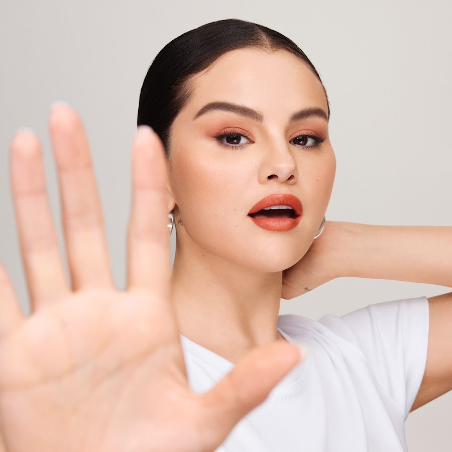 Selena Gomez Profile, Age, Height, Family, Affairs, Wiki, Biography